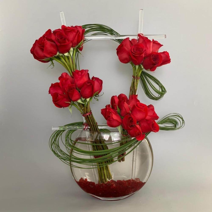 Roses Delivery Miami - Send Roses in Miami, FL. Flowers And Services.