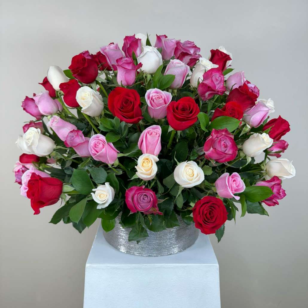 Roses Delivery Miami - Send Roses in Miami, FL. Flowers And Services.