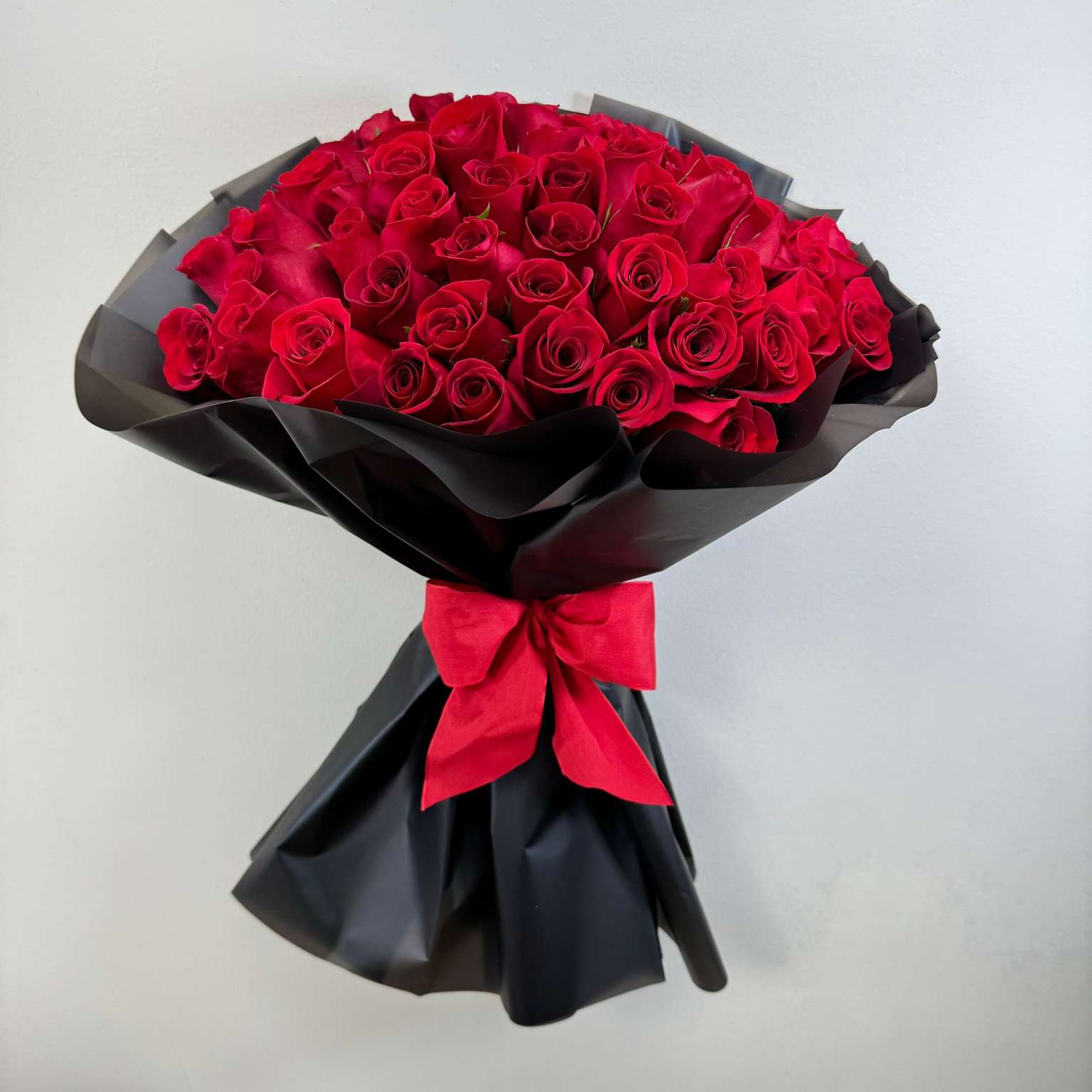 Roses Delivery Miami - Send Roses in Miami, FL. Flowers And Services.